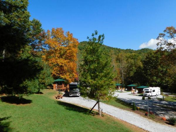 RV Park in Franklin NC and the Smoky Mountains - Deer Springs