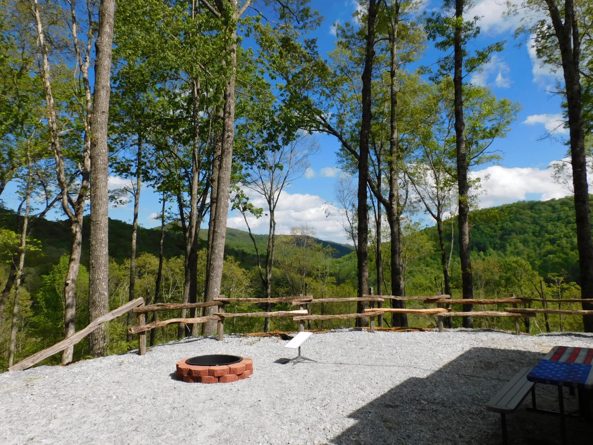 RV Park in Franklin NC and the Smoky Mountains - Deer Springs